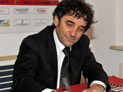 "Di questi tempi chi ci mette faccia e soldi merita rispetto"